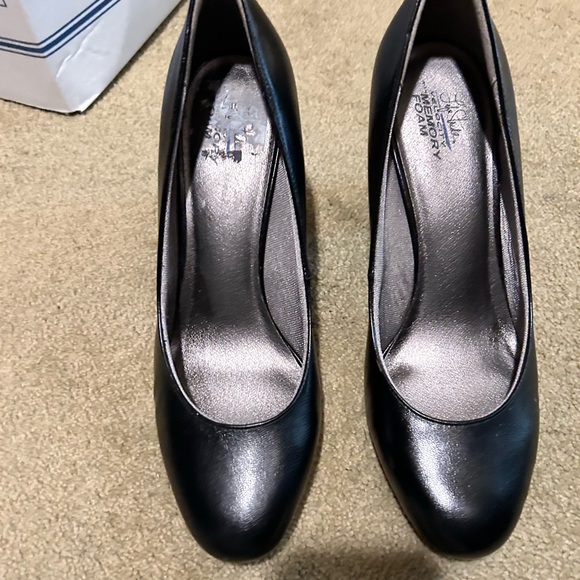 Life Stride | Shoes | Life Stride Black Heels Classic Elegance | Poshmark